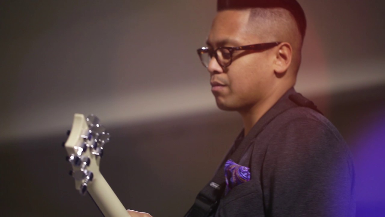 The Mark Arroyo Trio - Two Sides To A Promise [EPK] - YouTube