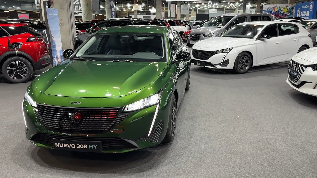 PEUGEOT 308 2023 Active Pack vs ALLURE - visual comparison EXTERIOR ...