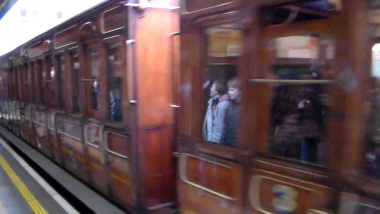 Metropolitan Railway E class 1 at Barbican - YouTube