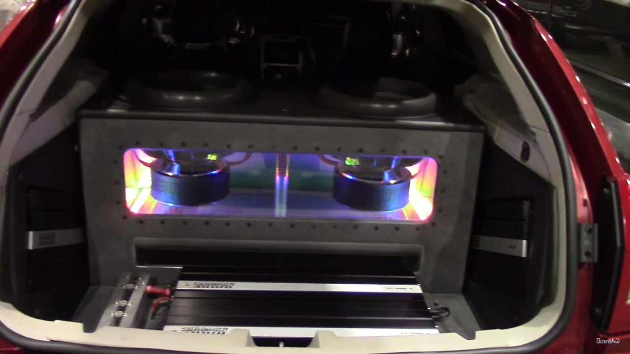 DODGE MAGNUM WITH A CLEAN SUNDOWN SQ SETUP - YouTube