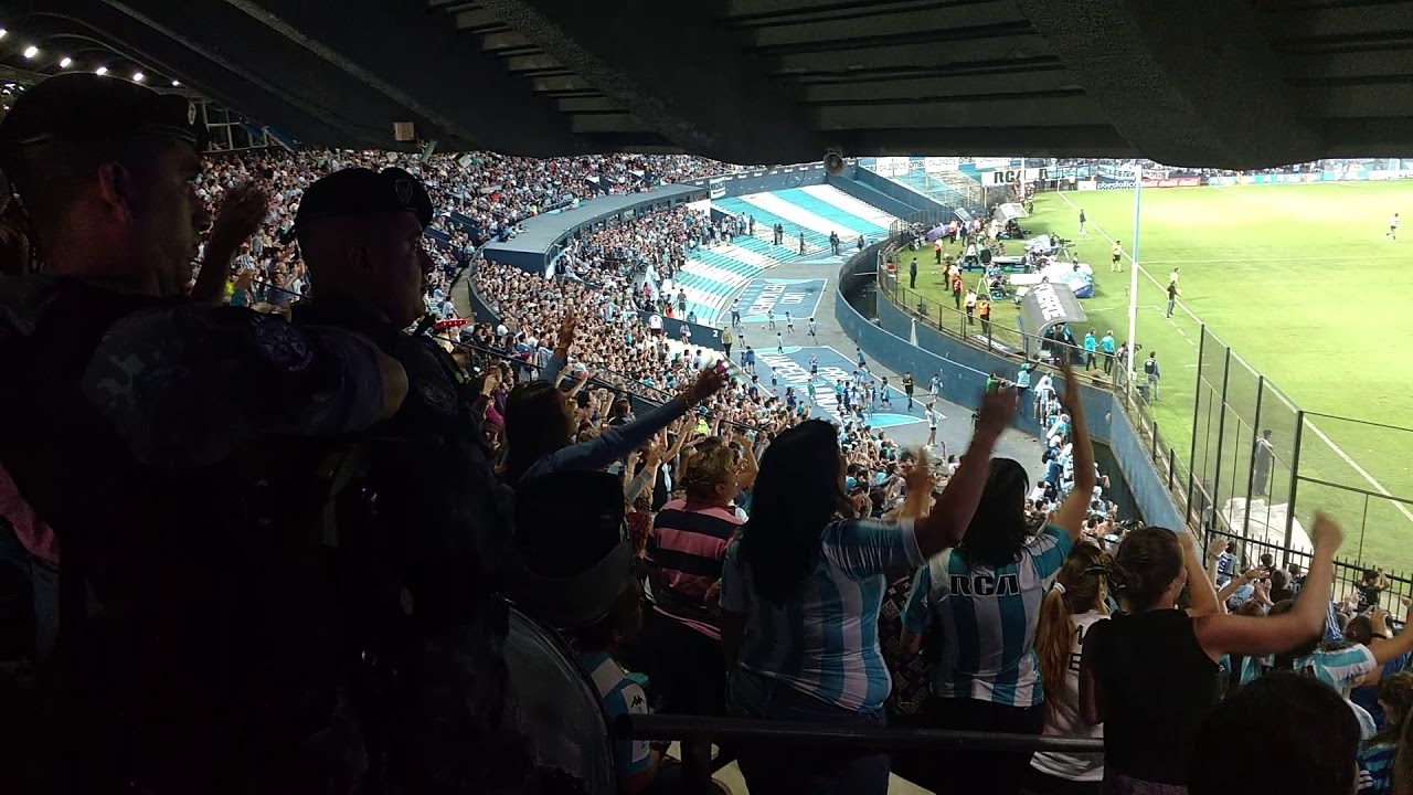 En la platea de Damas de la cancha de Racing Club. - YouTube