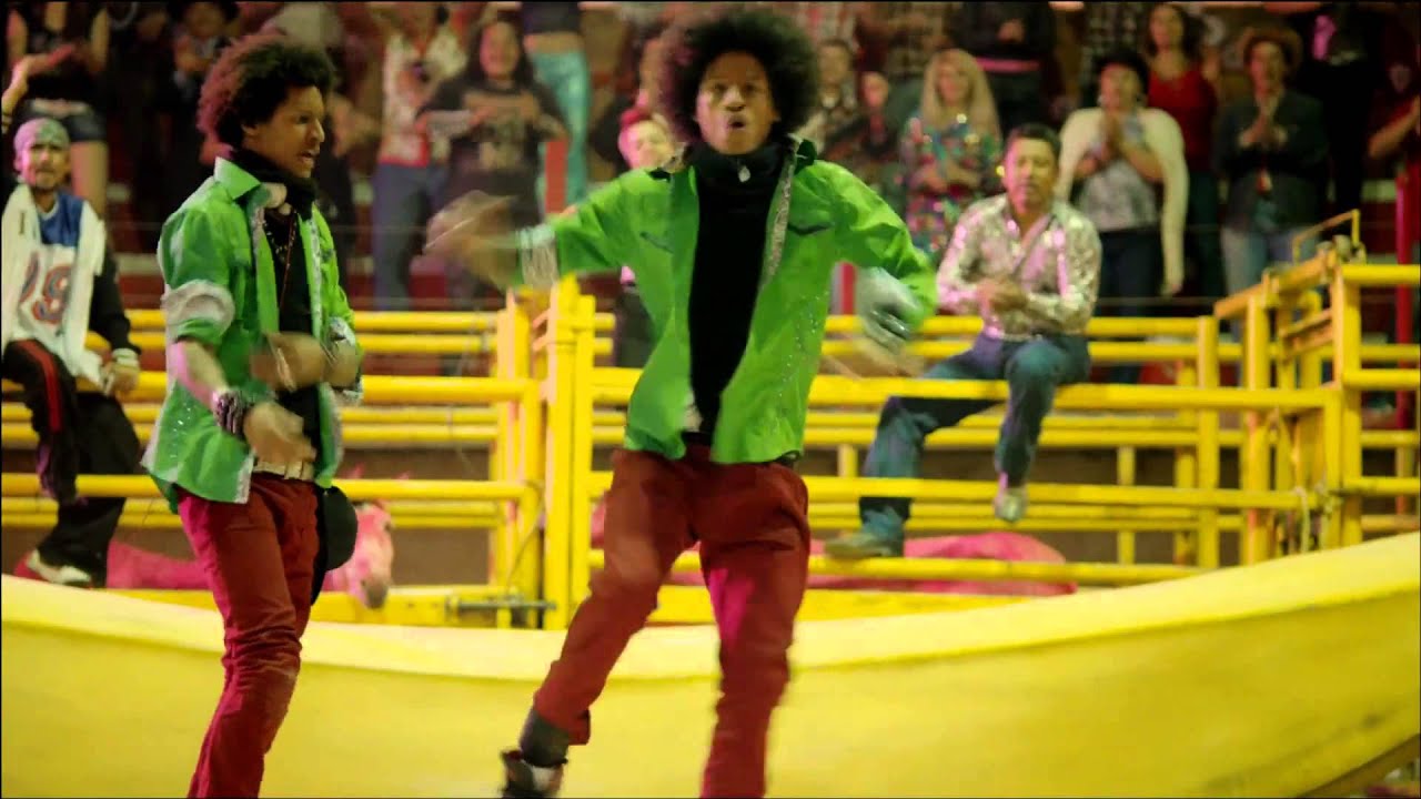David Guetta ft. Ne Yo & Akon - Play Hard - Dance Competition Scene ...