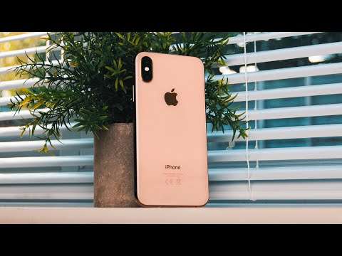 5 Reasons YOU SHOULD Buy the iPhone XS in 2022!