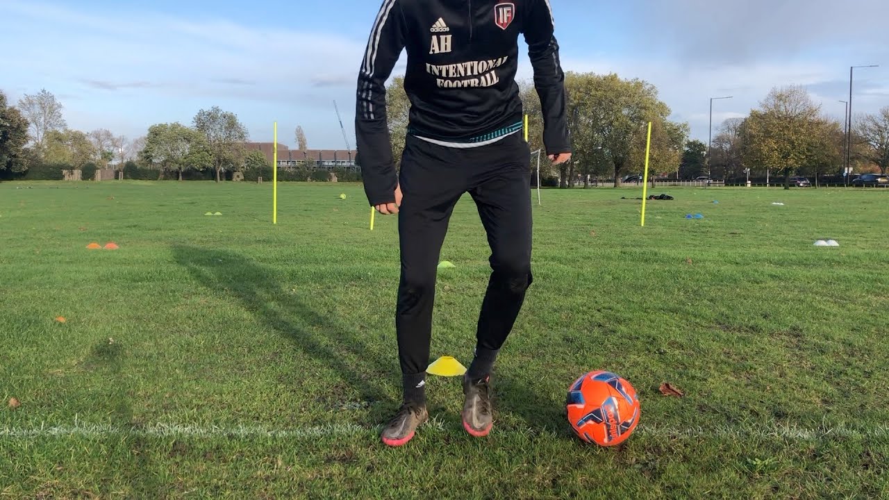 A Football Coach's Dribbling Training Session - YouTube