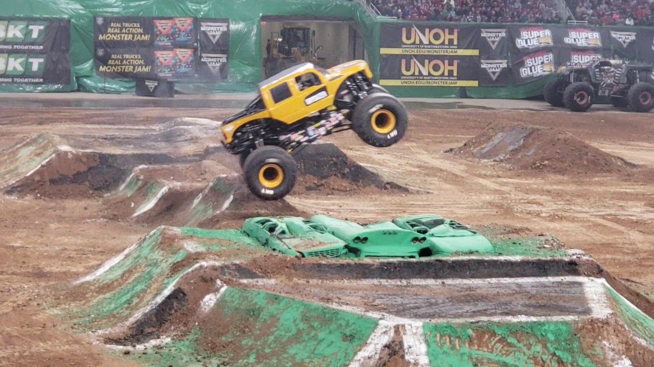 Monster Jam St Louis 2020 Brodozer (Colt stephens) freestyle - YouTube