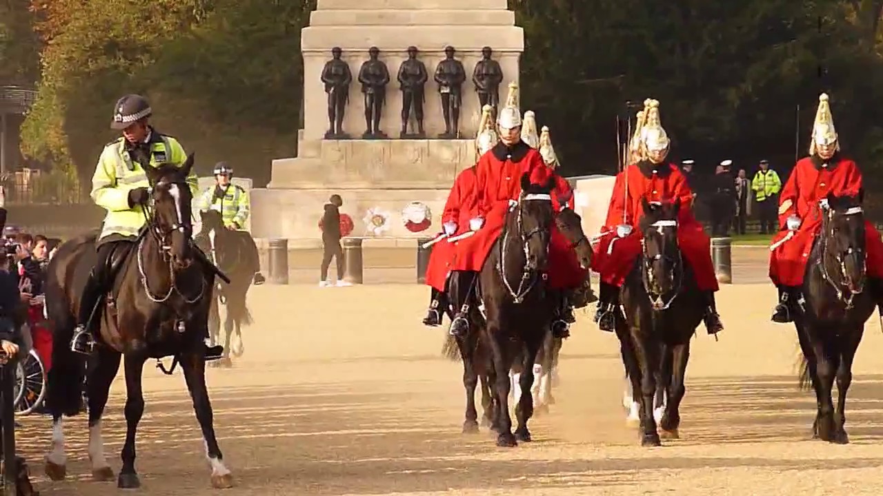 Changing of The Guard at Horse Guards Parade - YouTube