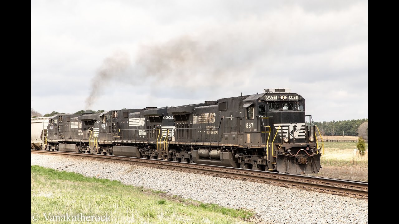 :HD: NS Grain Train 52D Southbound - YouTube