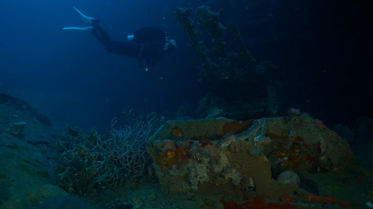 The Wrecks of Coron Bay - YouTube