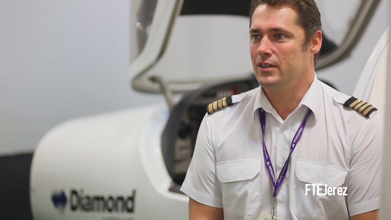 FTEJerez. Flight Instructors - YouTube