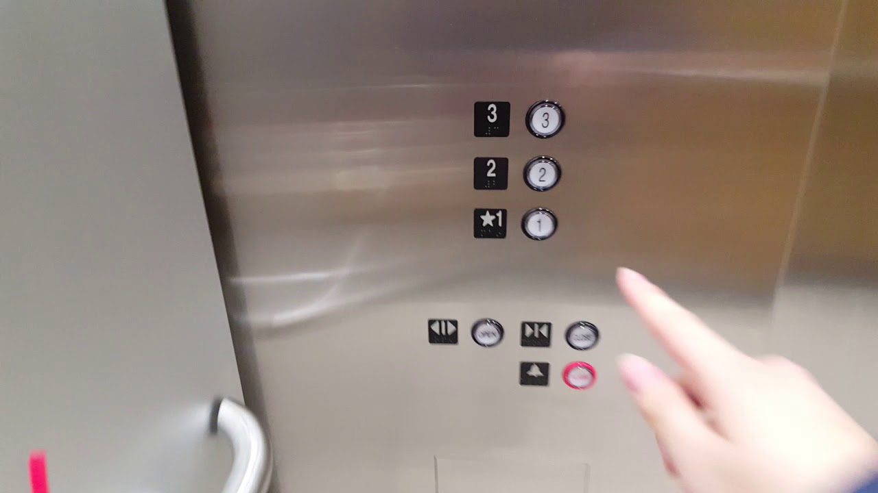 Kone MRL Traction Elevators at Nordstrom Toronto Eaton Centre, Toronto ...