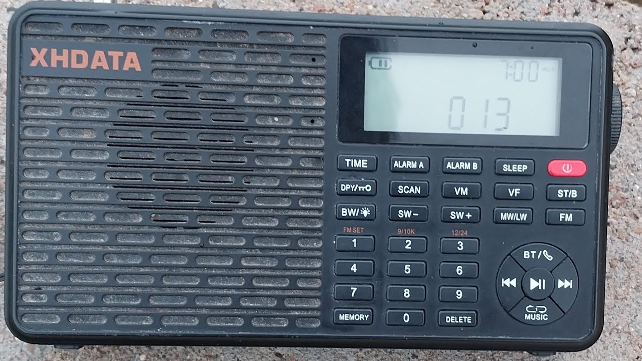 xhdata d109 radio volume issue - YouTube