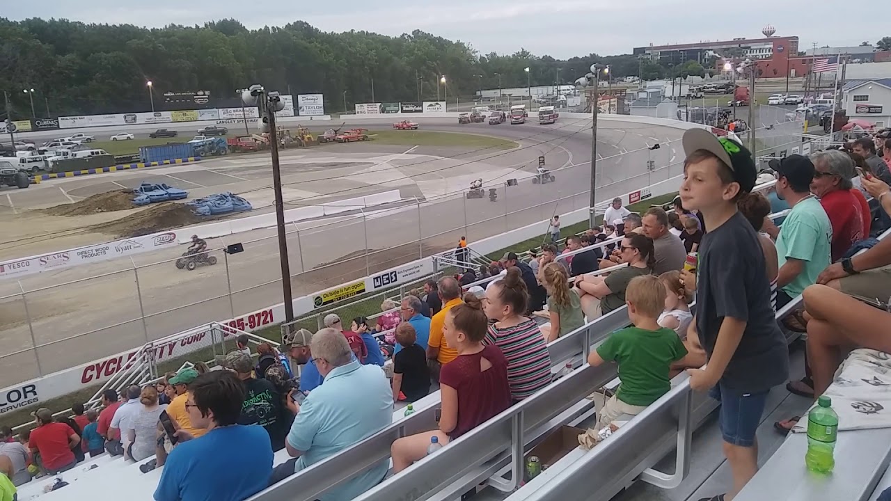 Langley speedway 2019 monster trucks friday show part 1 - YouTube