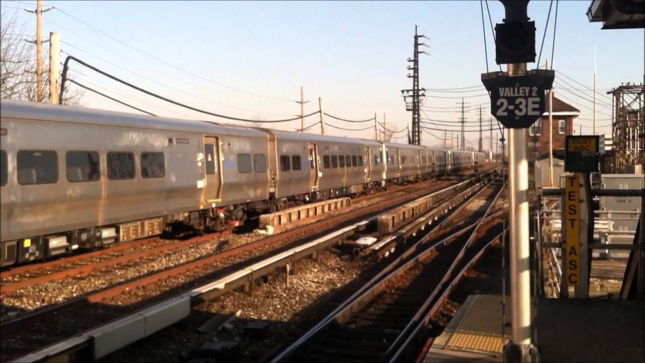Some LIRR Action at Valley Stream - YouTube