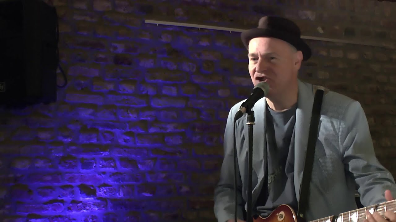 Freeman Band Don't Jump In Waterfalls - YouTube