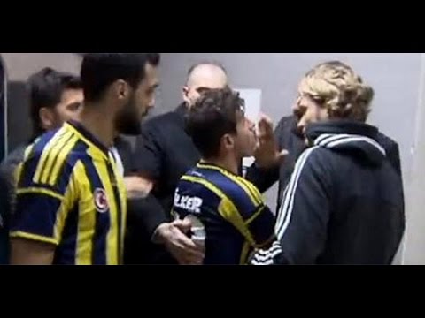 Emre Belözoğlu Slaven Bilic'e Küfür Ediyor (02.11.2014)
