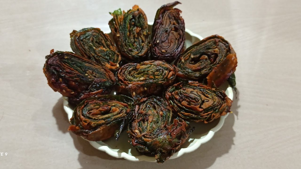 Alu Vadi Recipe | Gujarati Patra | आलूवडी | Arbi Ke Patode | Crispy ...