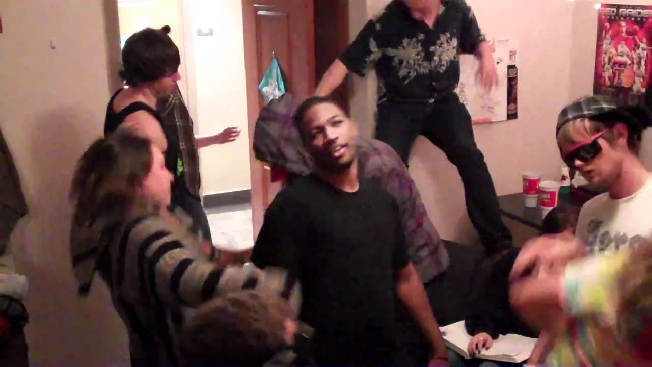 Move it like Bernie CLUB 110 - YouTube