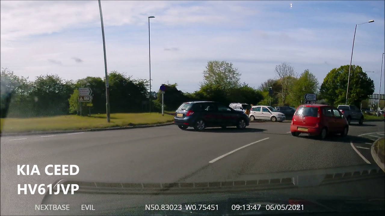 Idiot Drivers UK 7 (Bognor Road Roundabout) - YouTube