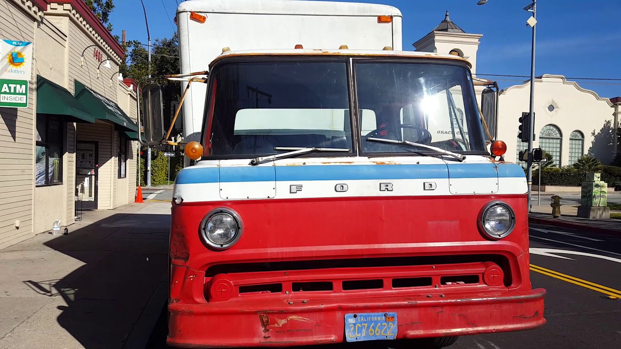 1982 Ford C700 Truck STILL IN SERVICE! - YouTube