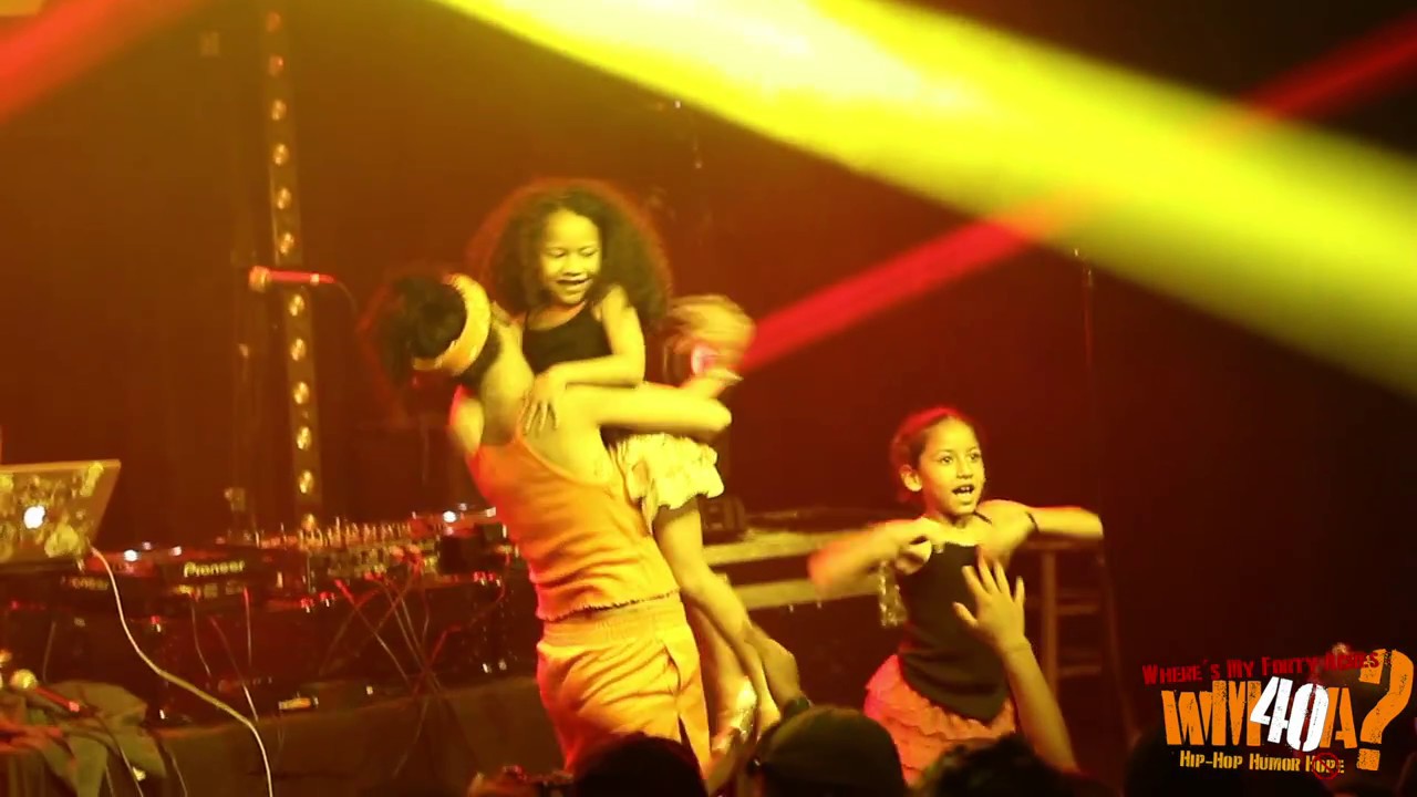 Princess Nokia - Excellent (Live) with her Family - YouTube