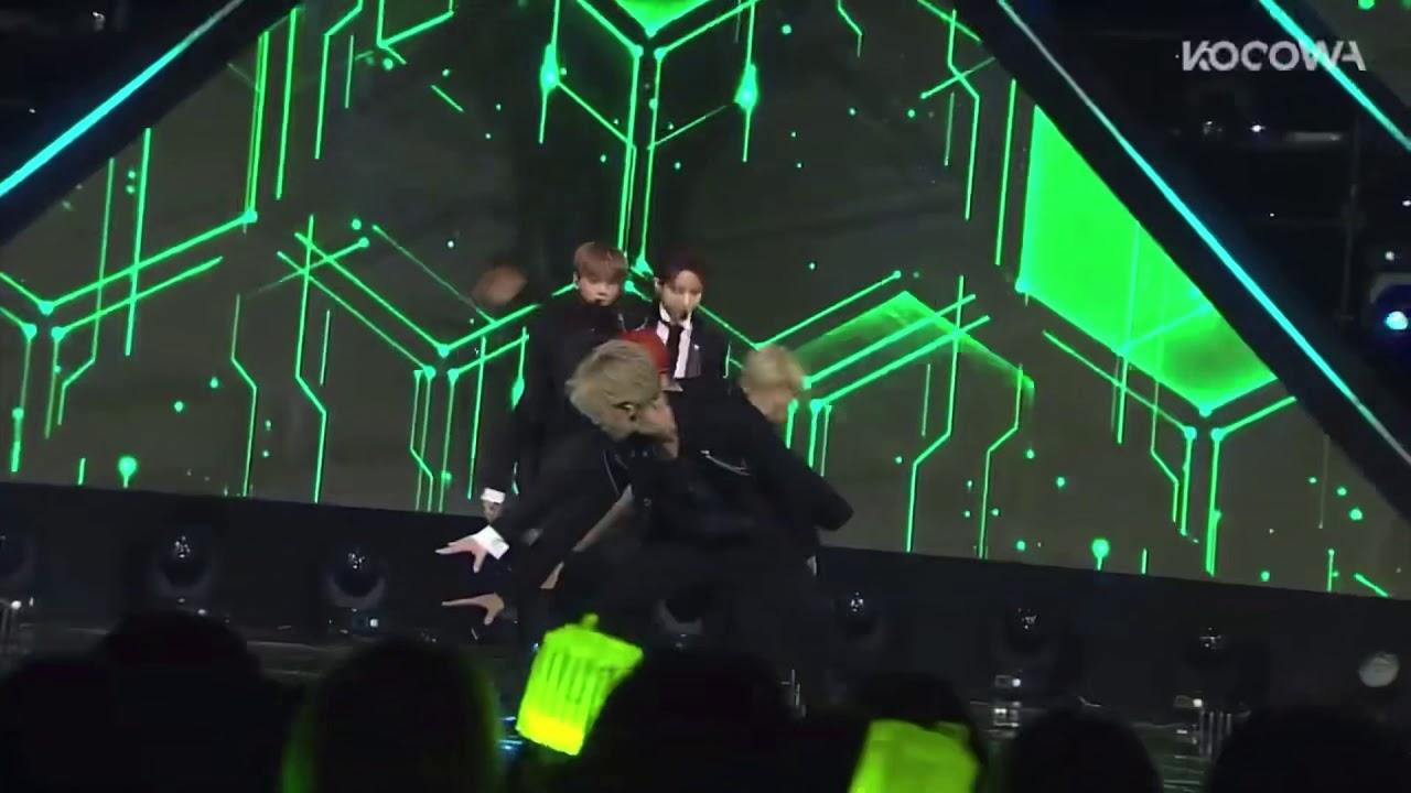 NCT DREAM - BOOM 교차편집(stage mix) - YouTube