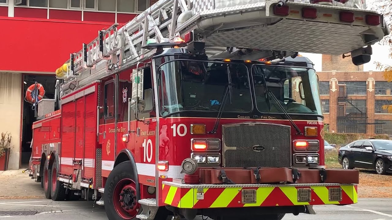 Chicago Fire Department Tower Ladder 10 Responding - YouTube