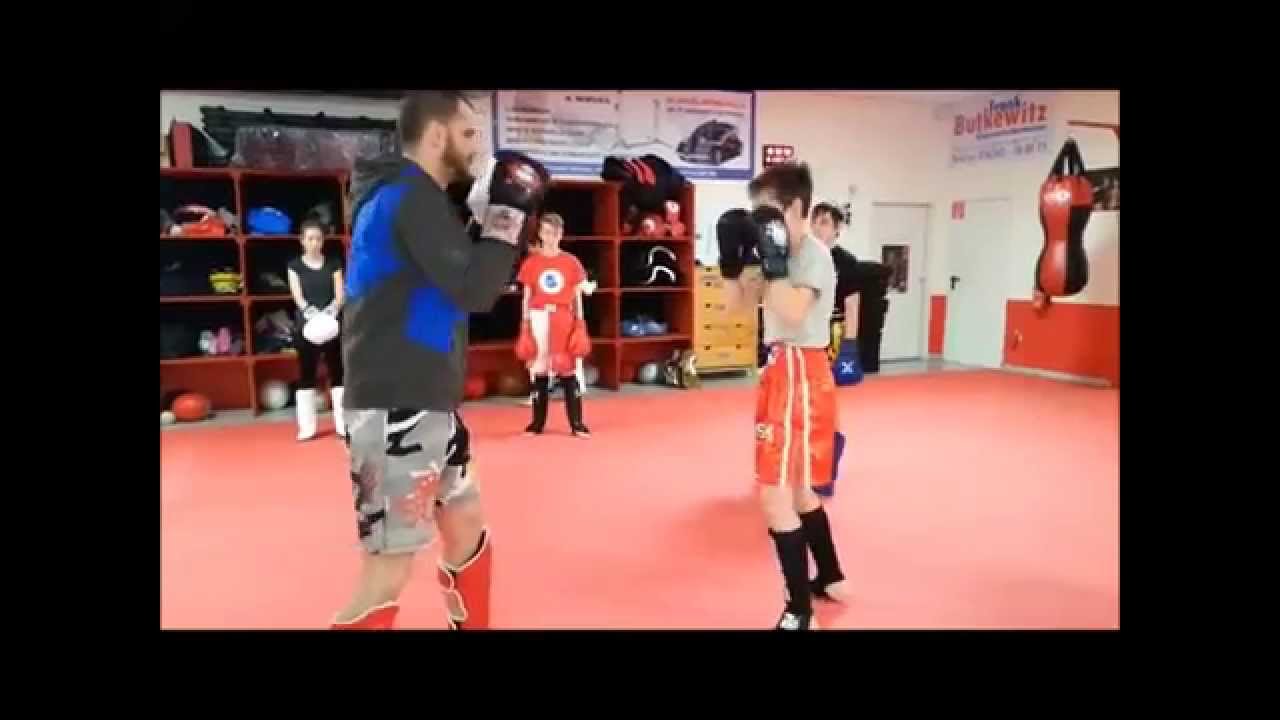 Kickboxen K1 Jugend-Trainingsvideo - YouTube