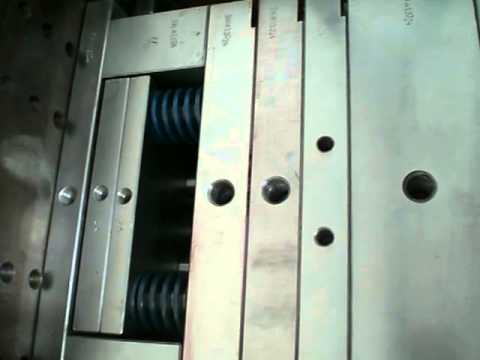 clamp shell mold 32 cav_T1 trial - YouTube
