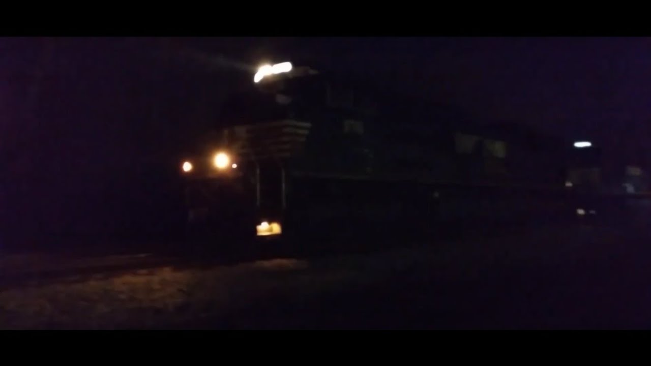 NS SD70ACe 1176 Leading 178 Up To 3rd St RXR In Attalla,Al After ...