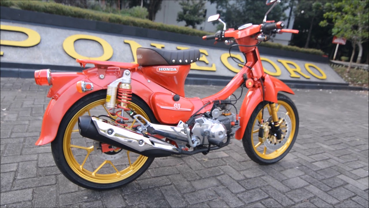 Honda C90 Now - YouTube