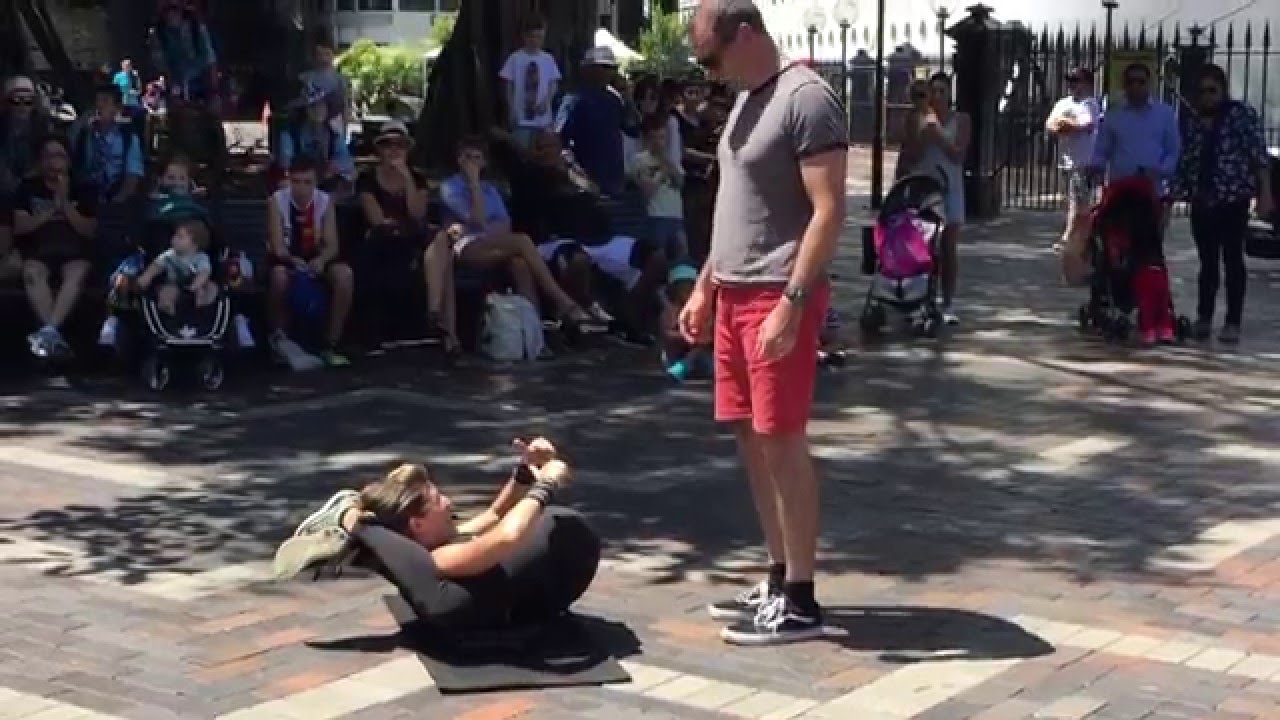 Street Contortionist Bendy Em in Sydney, Australia - YouTube