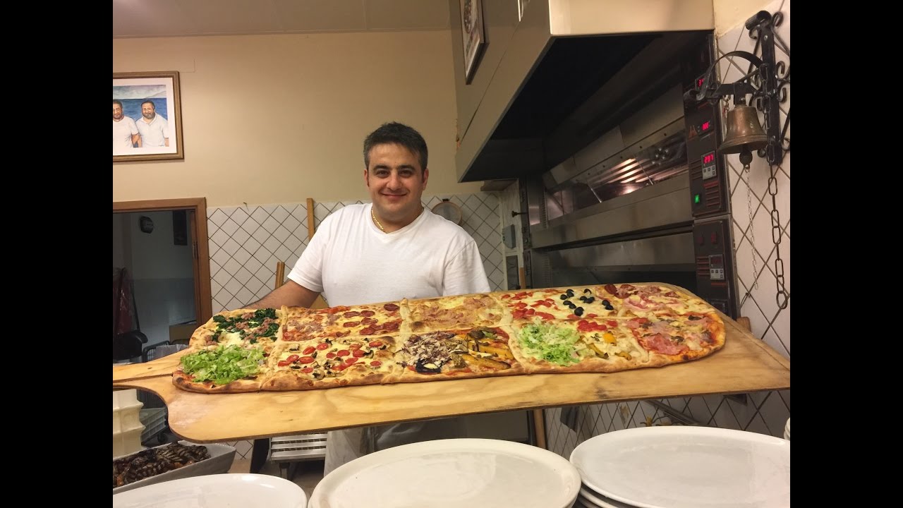 Pizza chef Mario Petrolo pizzachilometro - YouTube