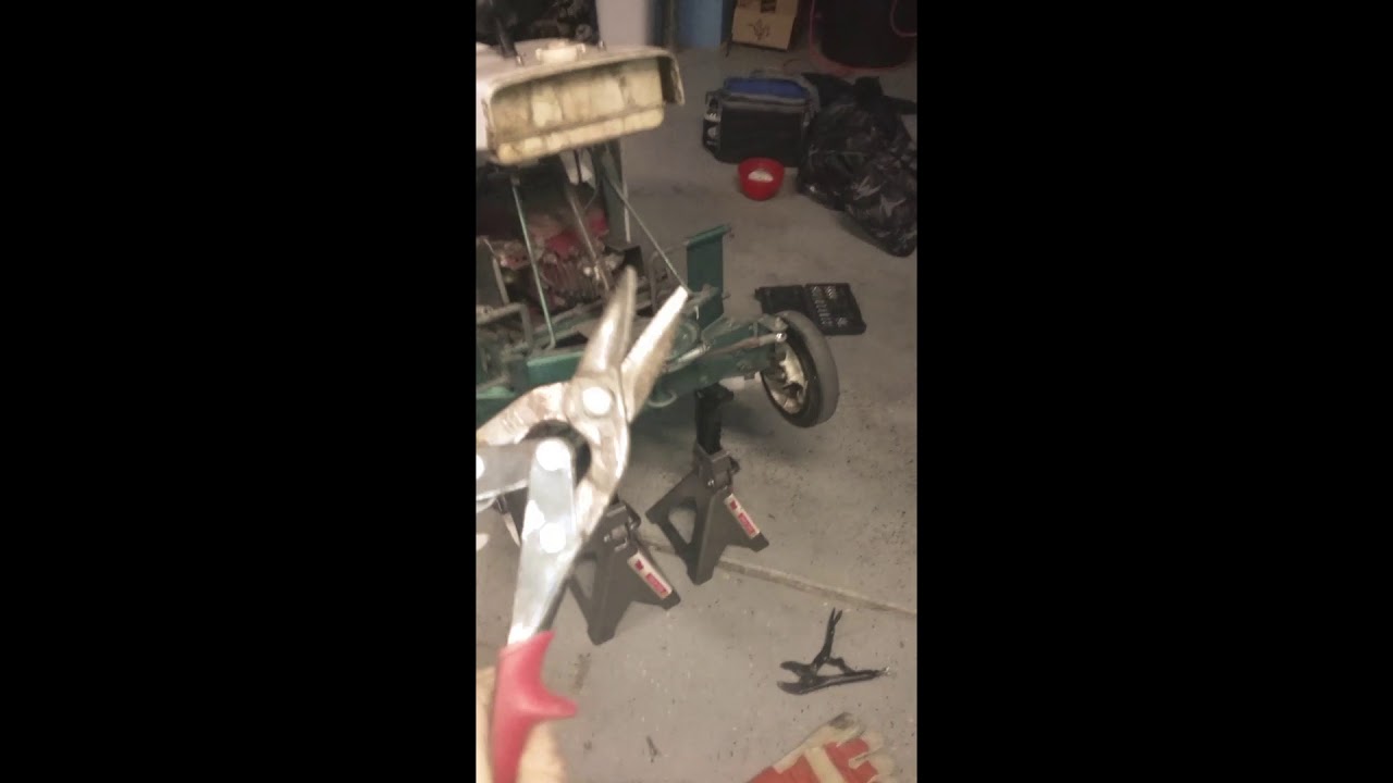 Fixing a Huffy Hawk pt1 - YouTube