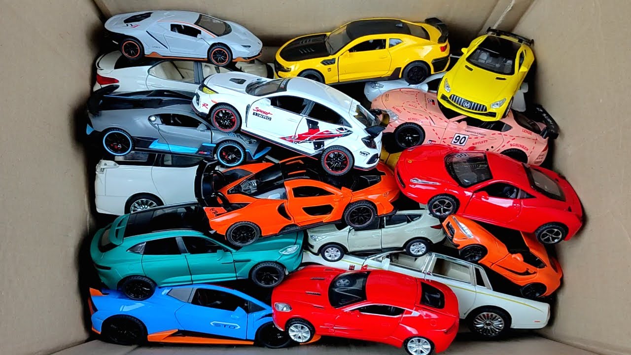 BOX FULL OF Model Cars /Honda Civic, Bugatti Divo, McLaren 650s, Audi ...