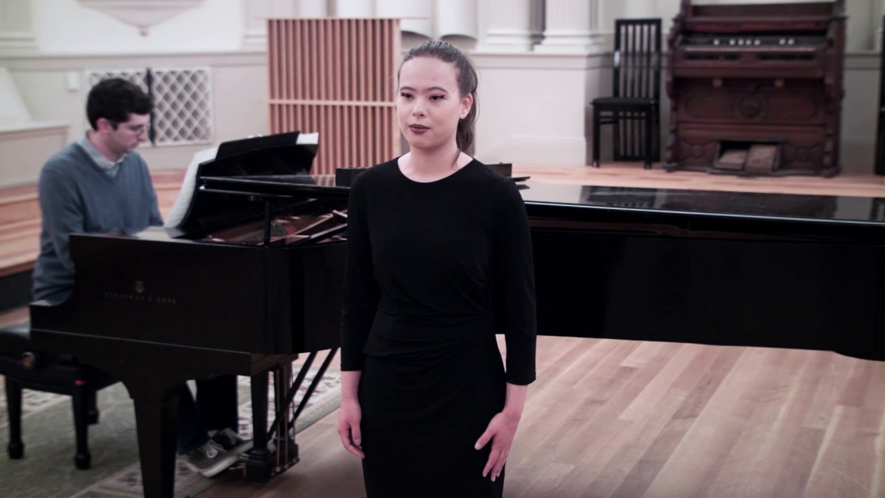 Emily Young - Vergebliches Standchen (Brahms) - YouTube
