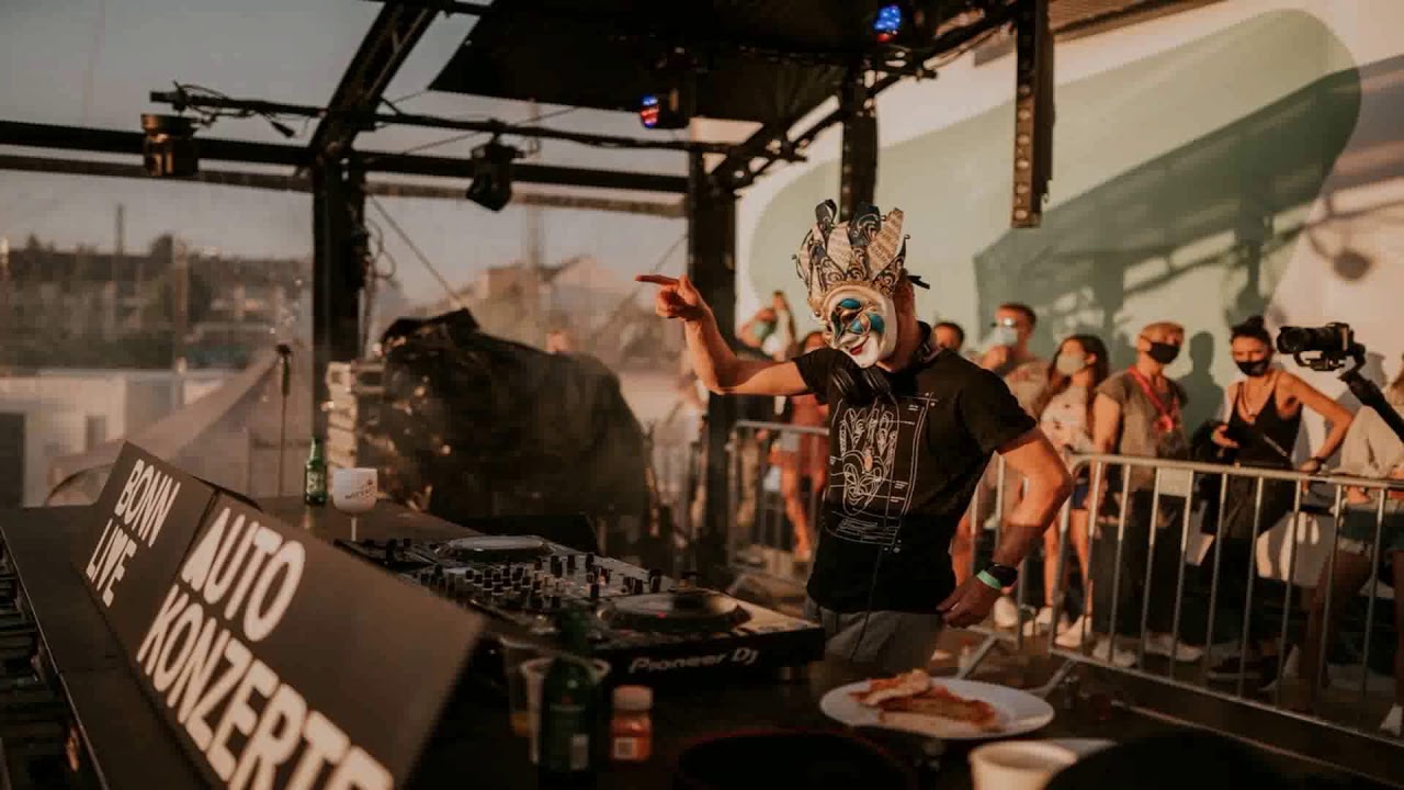 Boris Brejcha - Twisted Reality - YouTube