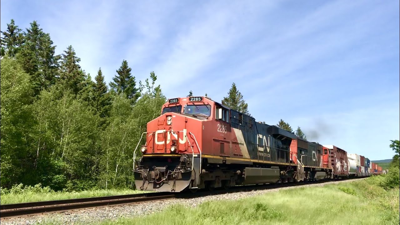SD70i TRAILING! CN ES44DC 2285 Leads CN 406 Westbound Along The Sussex Sub Nearing Hampton NB ...