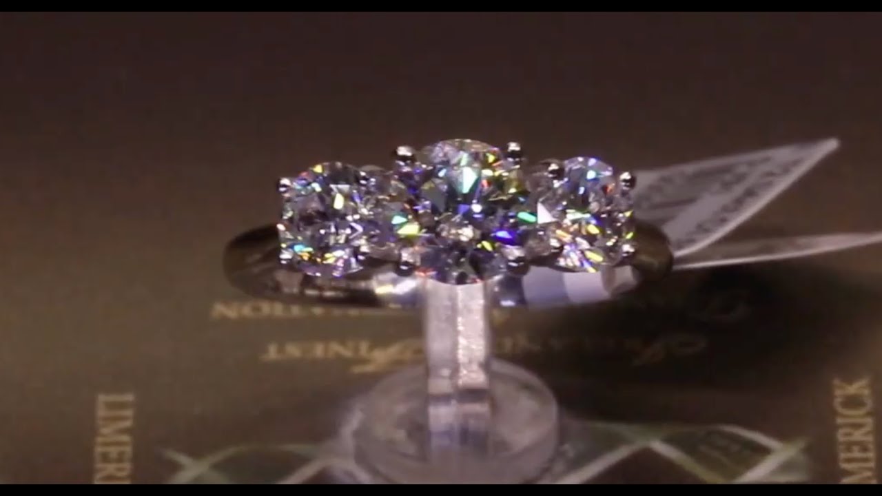 #99862 | T2.04ct/C1.02ct | Round Brilliant Three Stone | Platinum - YouTube