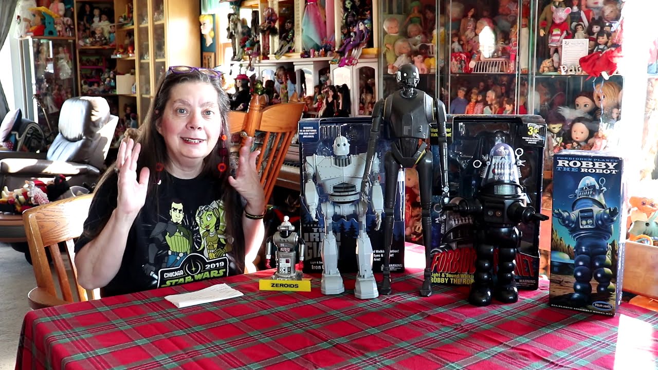 The Reluctant Reviewer and Robots! Walmart Exclusives Forbidden Planet ...