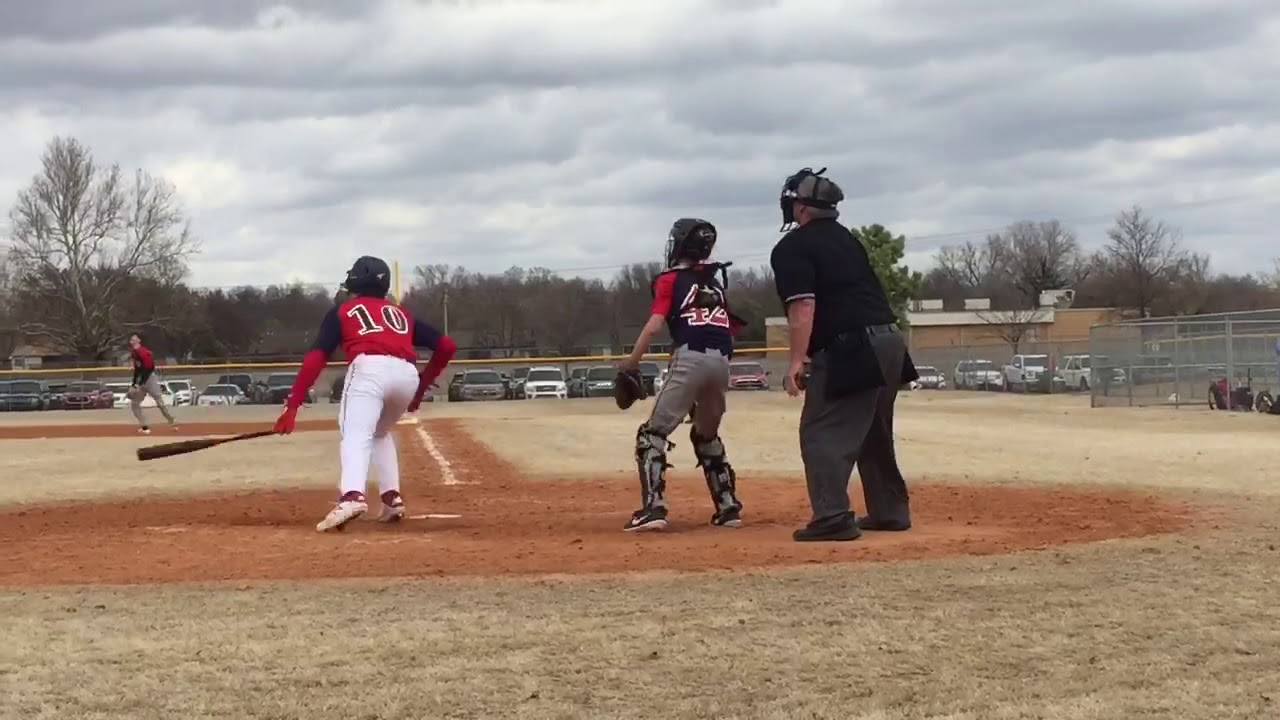 Warning Track Power💪🏽 - YouTube