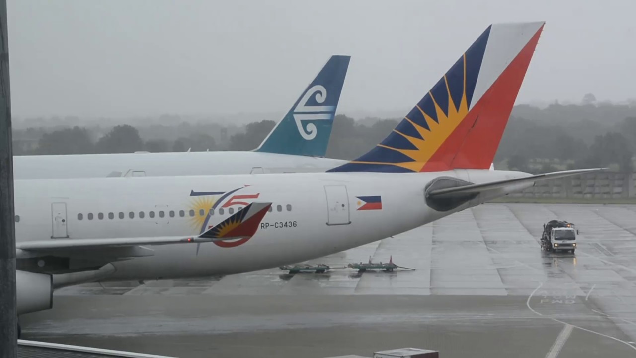 philippine Airlines PR212 SYD-MNL A340 - YouTube
