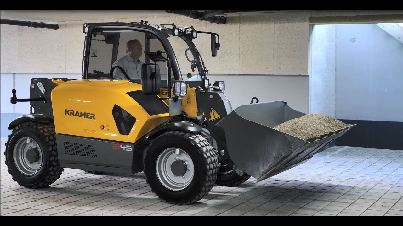 Kramer Teleskoplader 1245: Einsatz im Parkhaus - YouTube