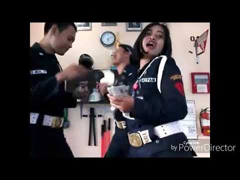 Satpam montok joget asik