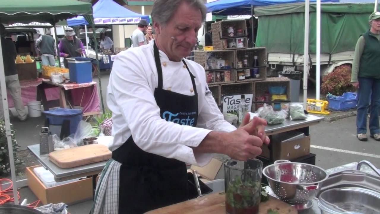 Rolf Simons cooks his famous Sweet and Sour Dumplings at the Kerikeri Farmers' Market - YouTube
