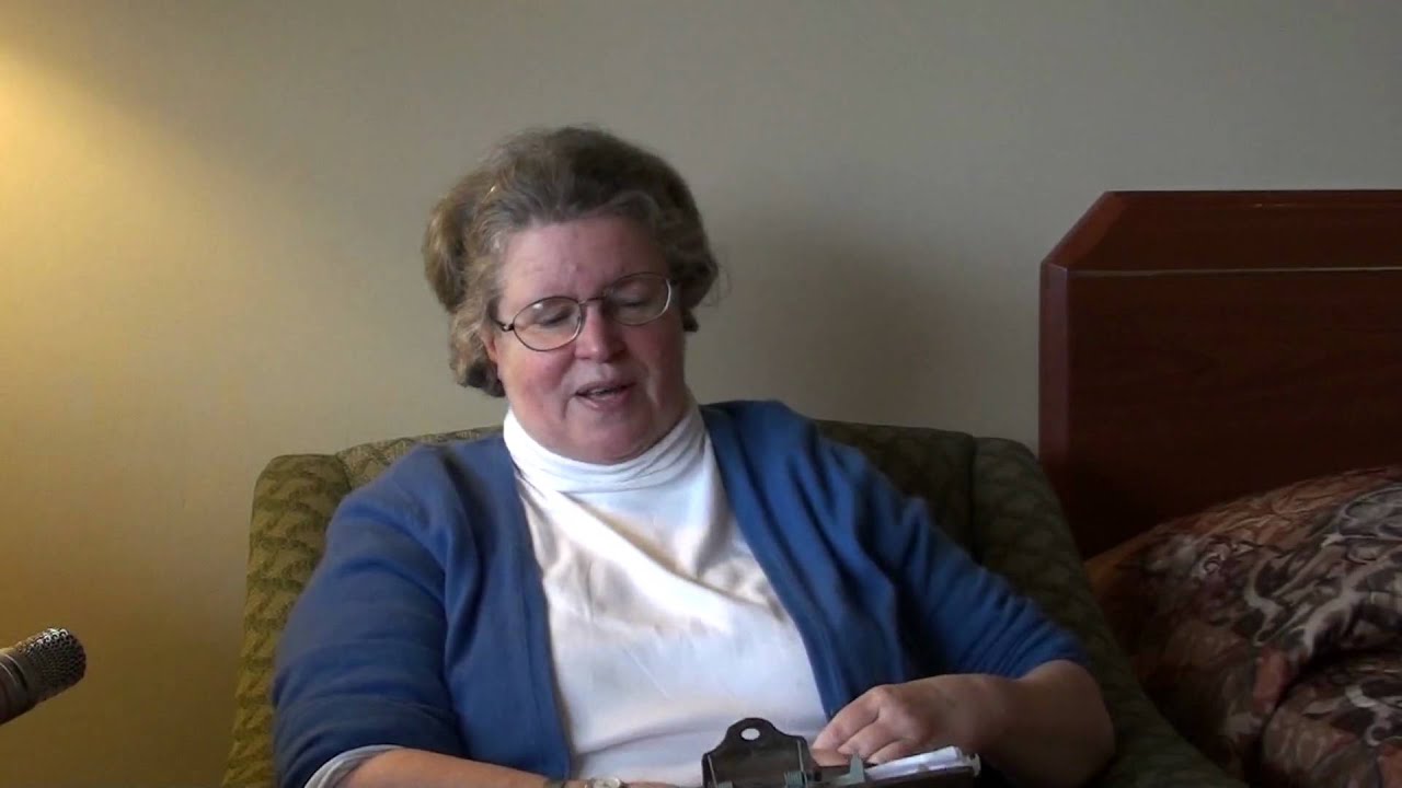 Mary Garvey singing "Tie It Up and Let It Rot" - YouTube