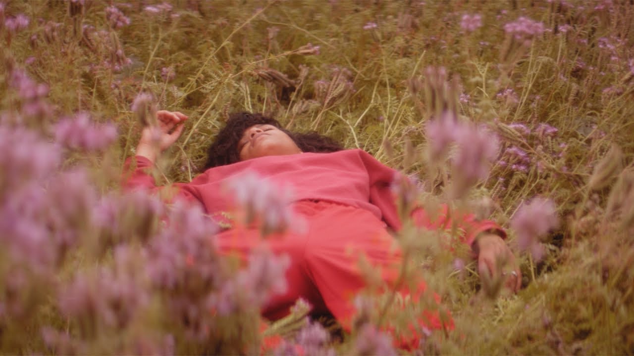 YAEL - Neu geboren (prod. by Dollaphil) | 2020 - YouTube