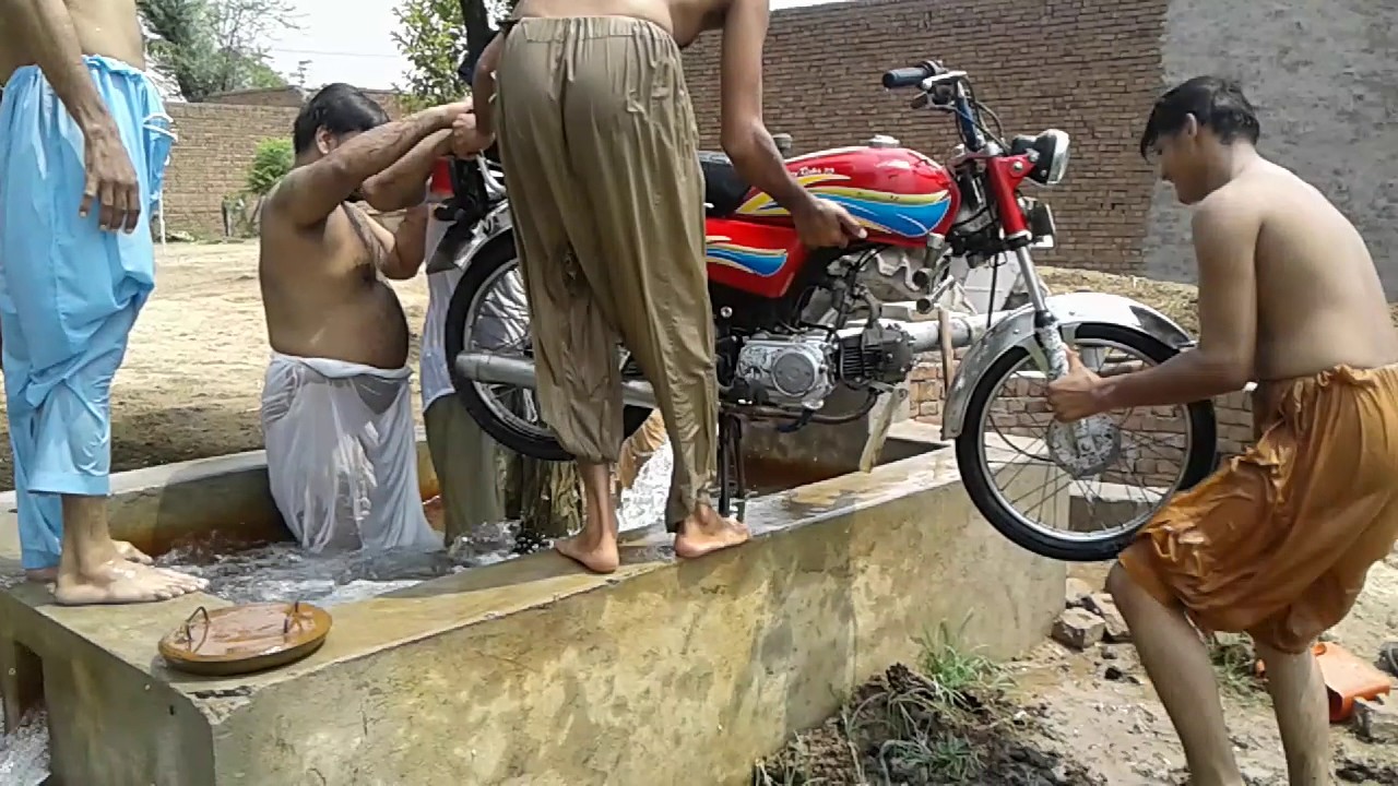 Tubewell bathing.. - YouTube