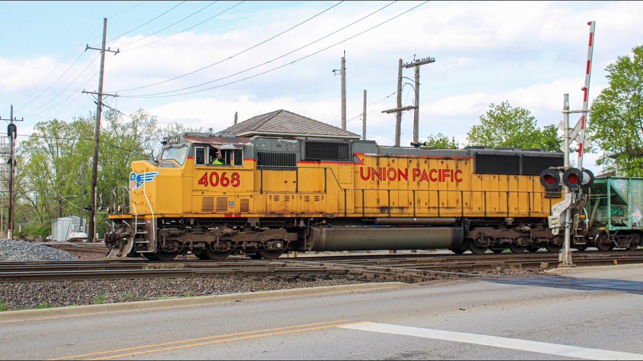 Trains at West Chicago and Geneva ft. UP Work Train, Metra 79, and more ...