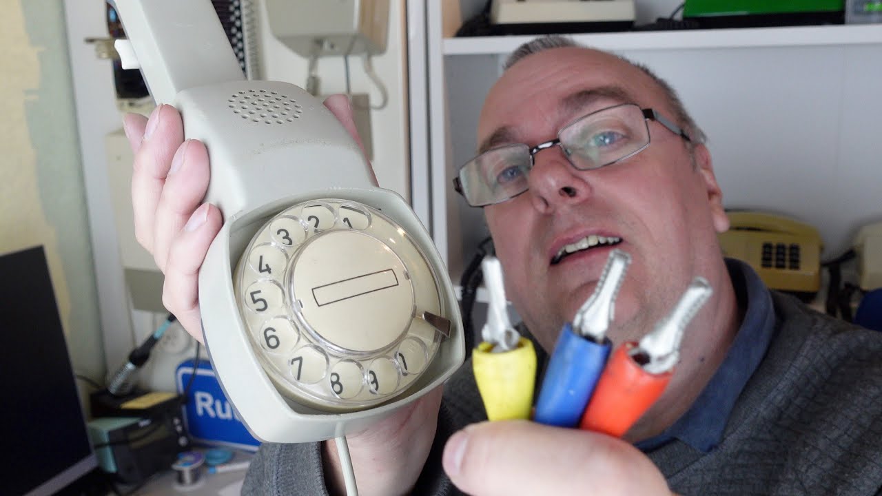 HTF8420 Test telefoon van PTT Telecom - YouTube