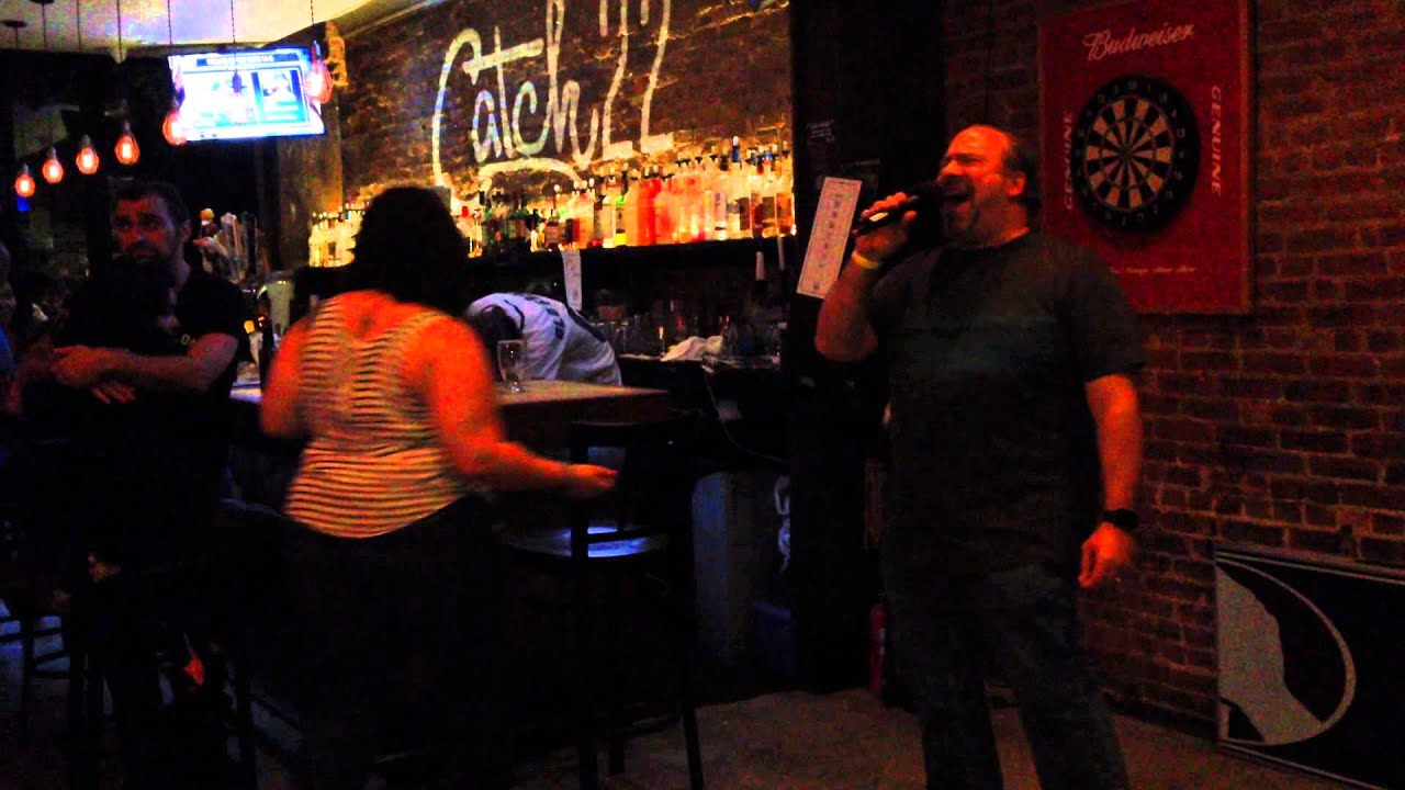 Karaoke - Walking in Memphis - Cover @catch22 - YouTube